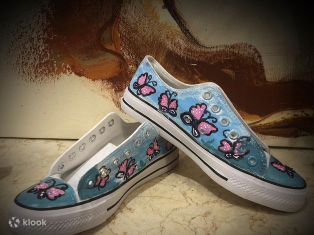 Unleash your creativity and customize your very own sneakers! - Klook