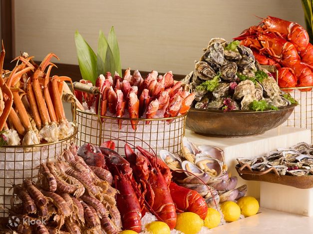 Hampton Court - Londoner Macao | Dinner Buffet - Klook