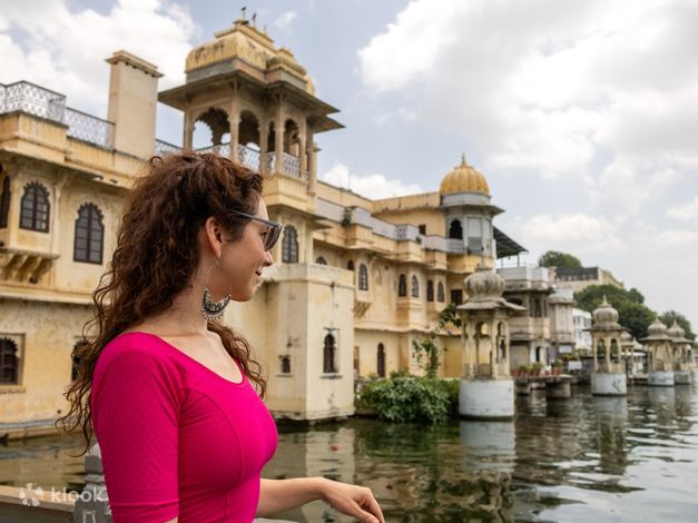 Udaipur Ghat Walking Tour with Free Boat Ride Experience - Klook ...