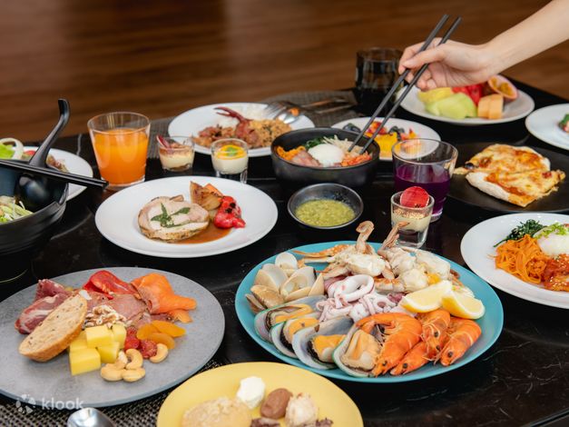 Weekday Lunch Break, Brunch, Dinner at The Kitchen Table at W Bangkok ...