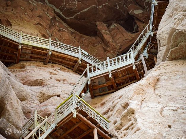 Depart from Lanzhou to Liujiaxia and Bingling Temple Grottoes for a day ...
