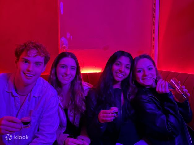 Tipsy Tour: Quán rượu bí mật, trò chơi uống rượu và những chuyến đi đến ...