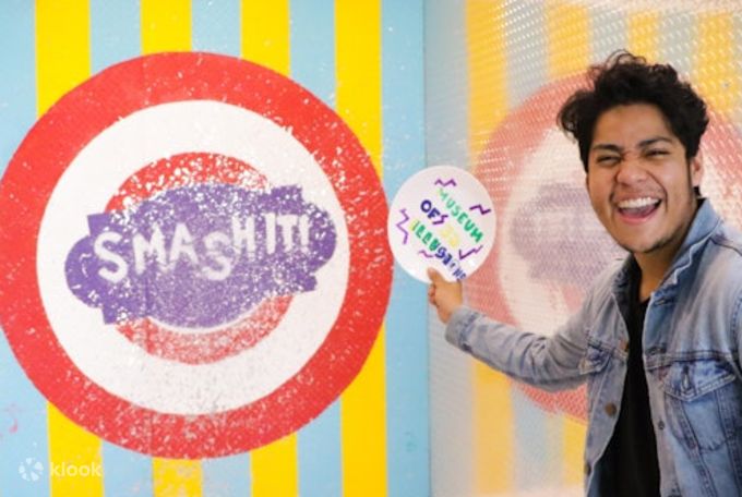 Smash It! Admission at the Museum of 3D Illusions in San Francisco (Direct Entry) - Klook