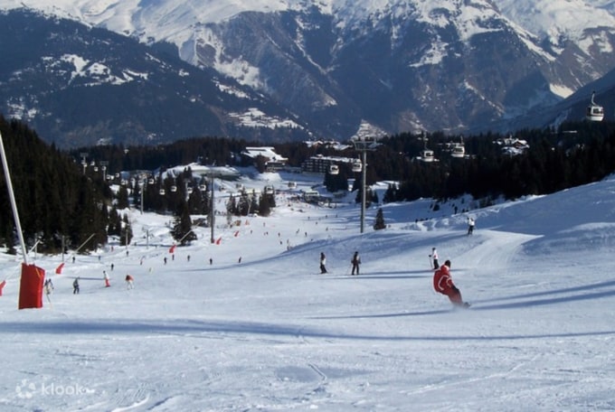 Private Ski or Snowboard Lesson in Courchevel Resort - Klook India