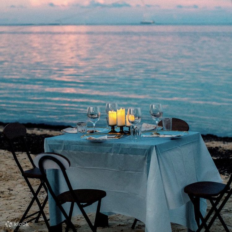Romantic Dinner Date Ideas