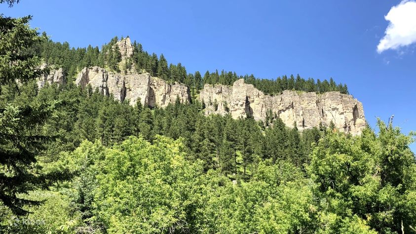 Devils Tower, Spearfish Canyon, and Deadwood Adventure Tour - Klook India