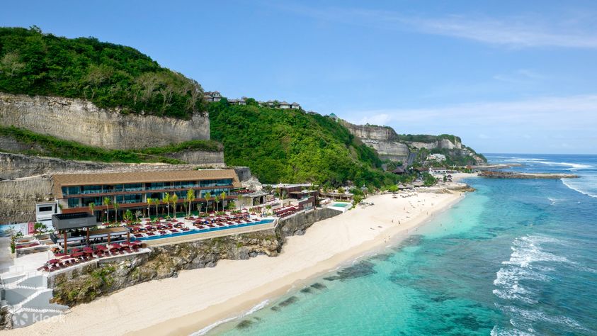 White Rock Beach Club Day Pass in Ungasan South Kuta Bali - Klook Singapore