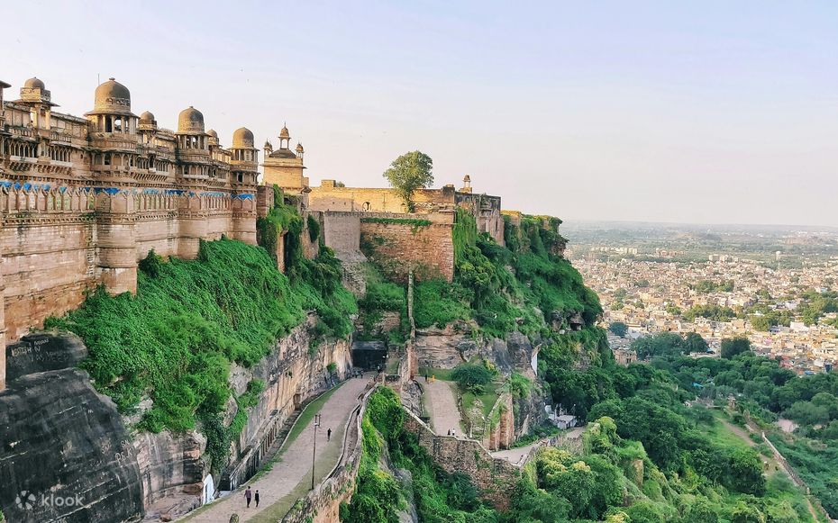 Gwalior Fort & Gwalior city Half-day Sightseeing & Historical Tour ...
