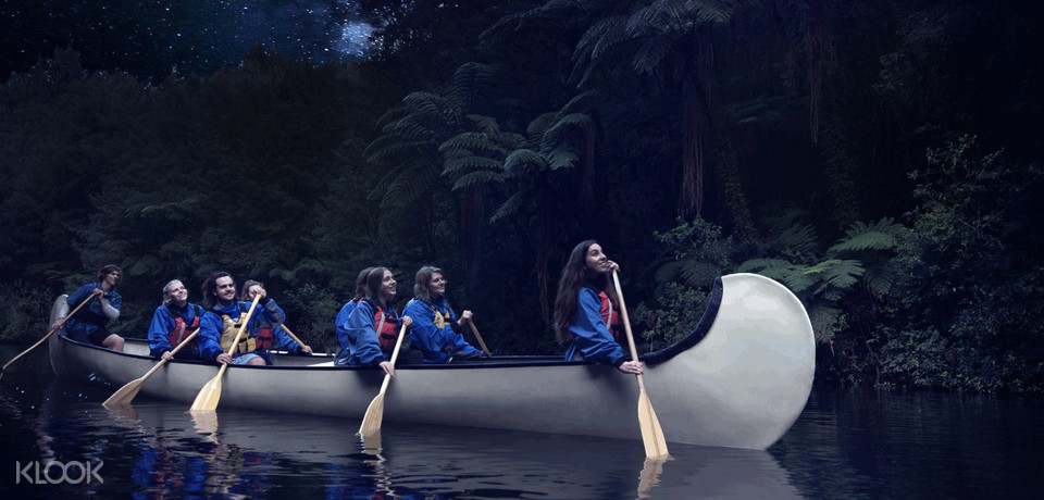 Evening Canoe Experience in Rotorua