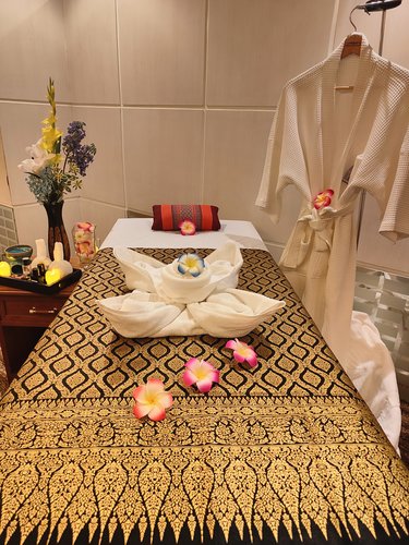 Bangkok Inter Place Hotel in Bangkok | 2024 Updated prices, deals ...