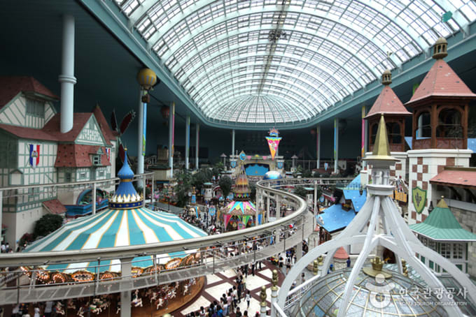All You Need To Know To Conquer Lotte World - Klook Travel Blog