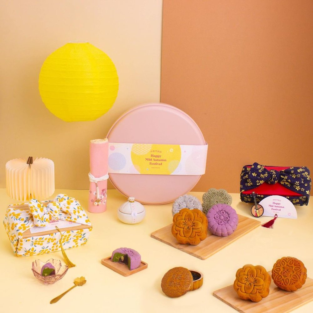 12 Aesthetic, Chic, And Unique Mooncake Gift Sets That Are Perfect For ...
