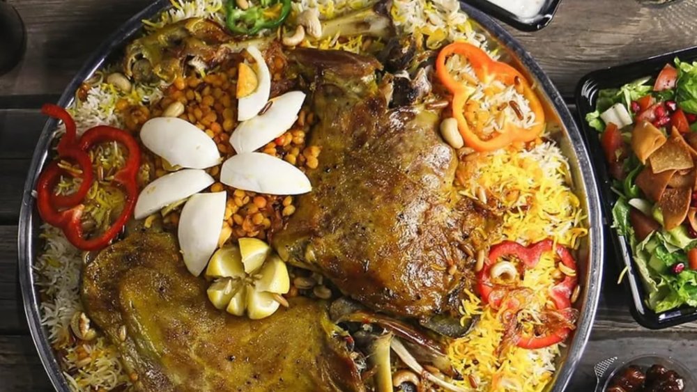 Top 10 Foods You Should Try in Dubai - Klook Travel Blog