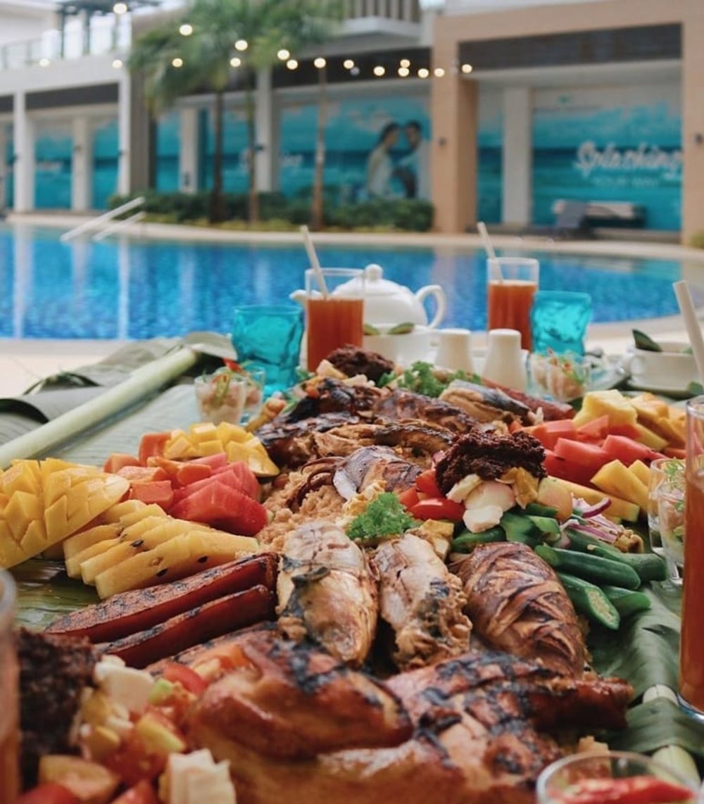 Eat Your Way Through These Buffets In Boracay - Klook Travel Blog
