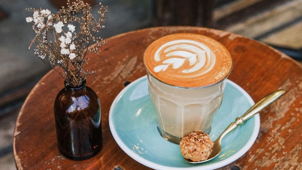 A Coffee Lover's Guide to the Top 10 Cafes in Kuta - Klook Travel Blog