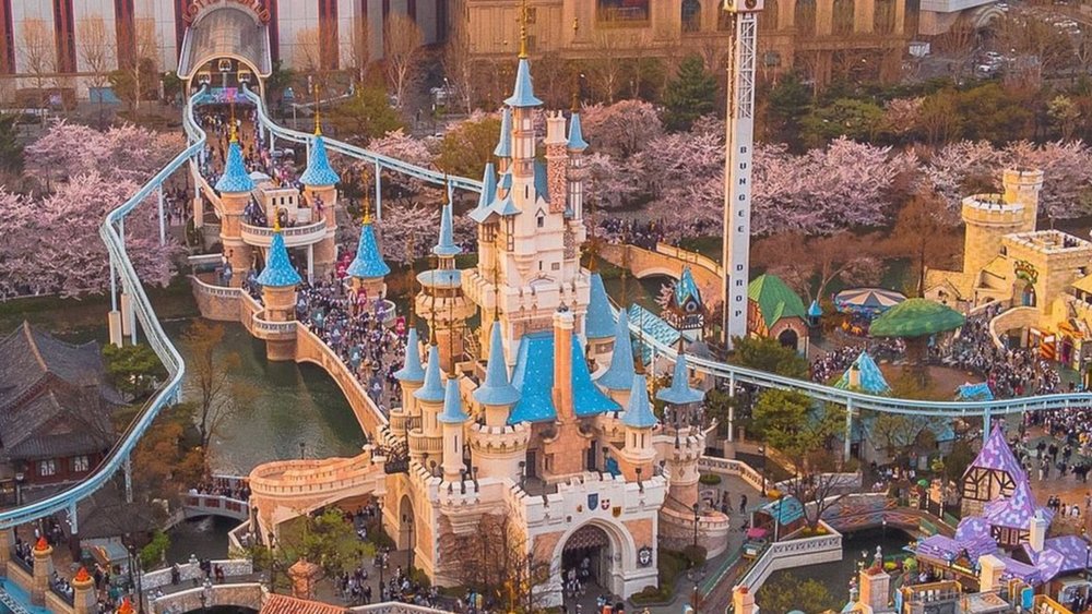 Lotte World or Everland - Find Your Fun-fit in South Korea - Klook ...