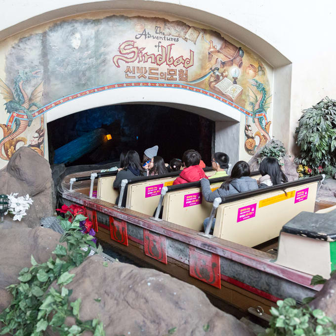 All You Need To Know To Conquer Lotte World - Klook Travel Blog