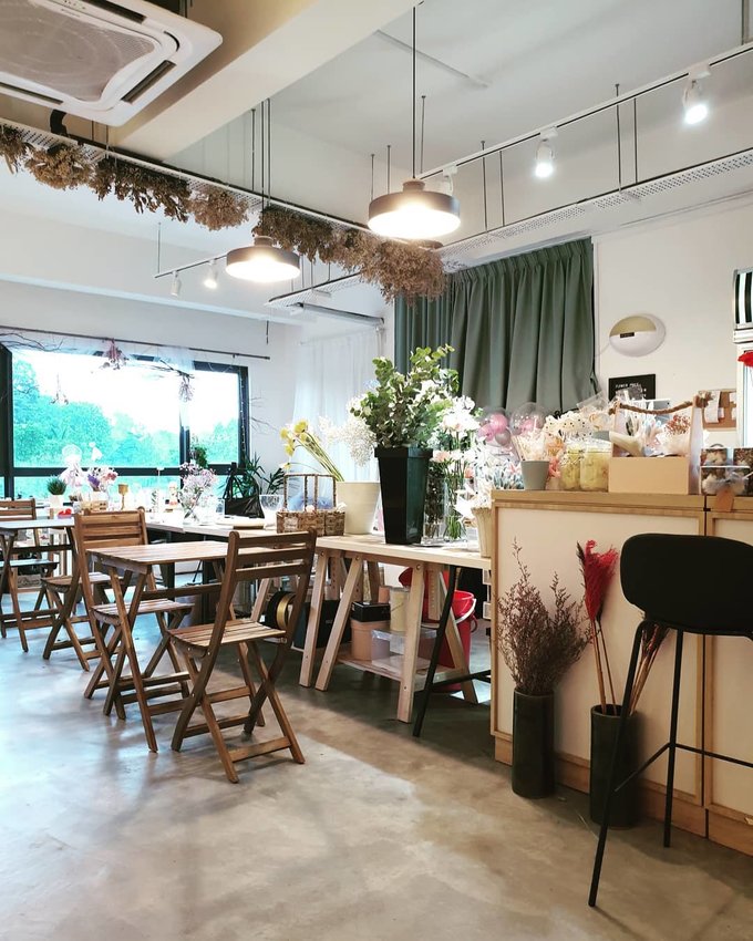 9 Aesthetic Floral-Themed Cafes & Restaurants In KL & PJ 2021: Dine ...