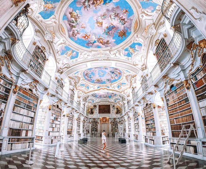 15 Most Beautiful Libraries In The World: From Grand Historical ...