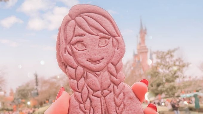 12 Cutest Disney-Themed Snacks You Have to Try at Disneyland Paris ...