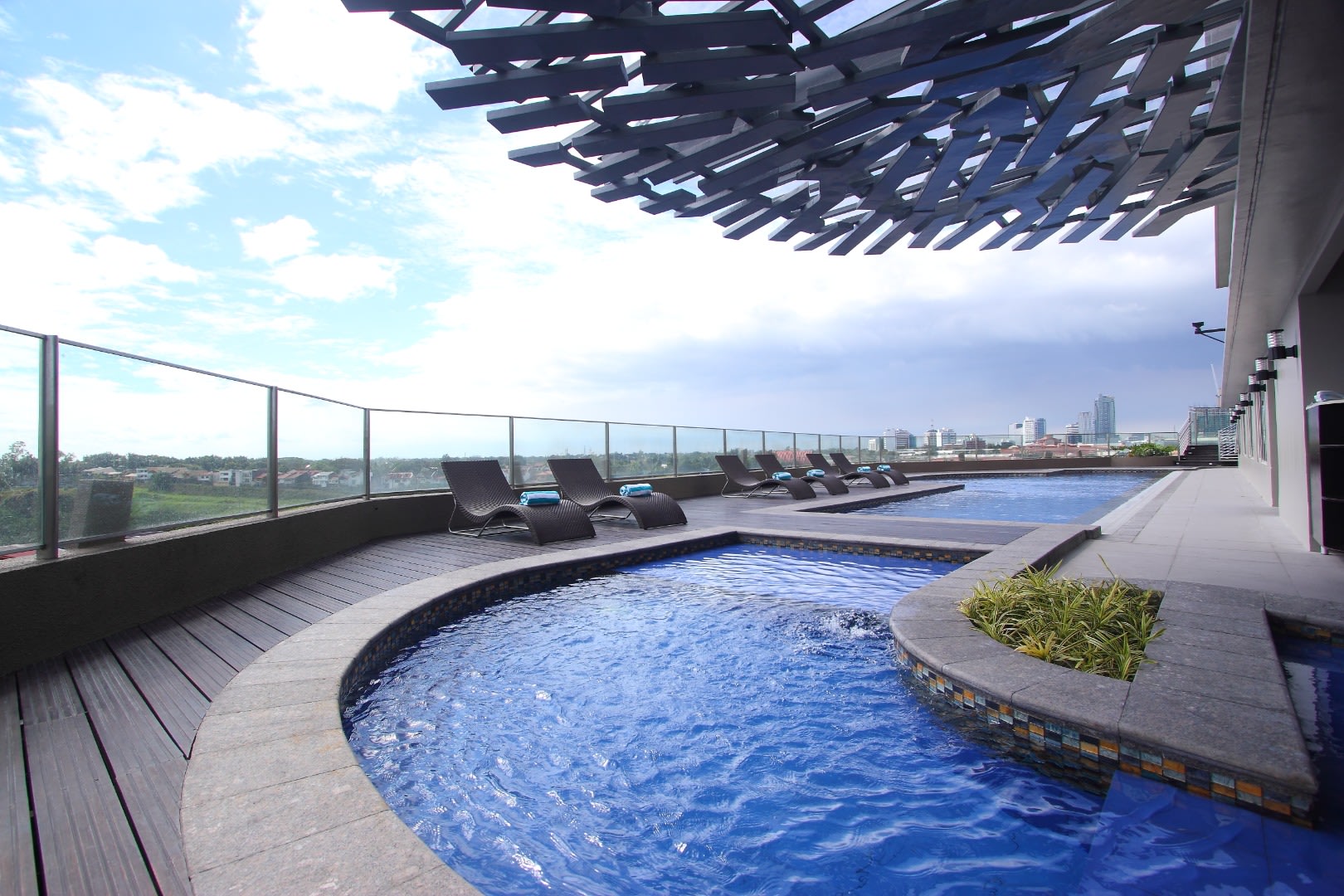 Acacia Hotel Manila Alabang - 2022 hotel deals - Klook Philippines