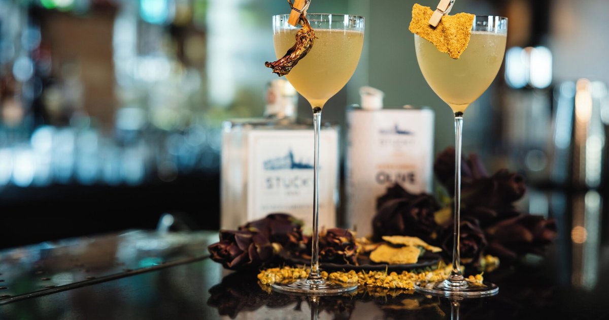 6 Best Bars in Venice Locals Actually Go To - Klook Travel Blog