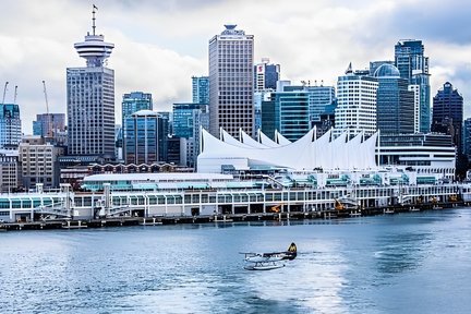Canada Place Must-See Attractions, Location & Reviews