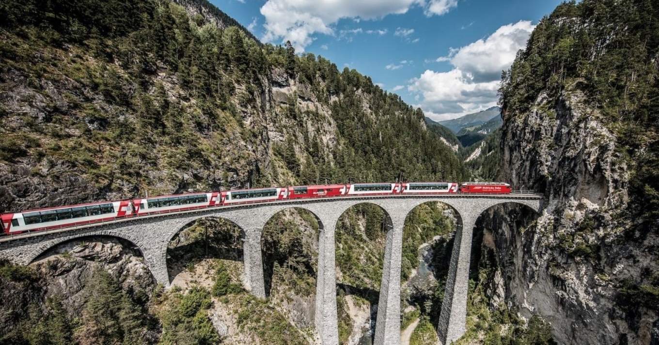 All Aboard The Glacier Express – Switzerland’s Most Luxurious Scenic ...