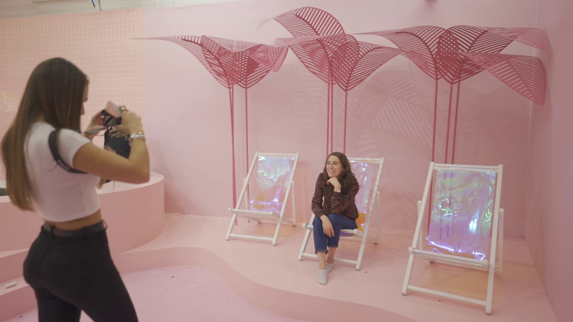 WONDR Experience, Surganya Foto-Foto Instagrammable di Amsterdam ...