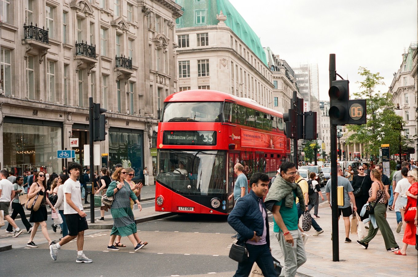 6 London Must See Attractions Every First-Time Visitor Should See ...