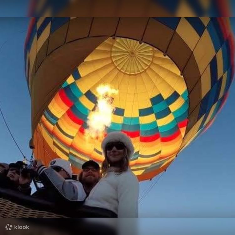 Balloon ride experience store