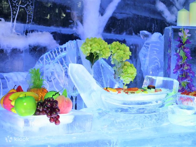 Snow Play Session in Snow City Singapore - Klook Singapore