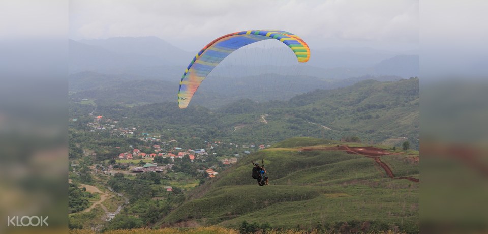 Borneo Paragliding Experience in Ranau - Klook Malaysia