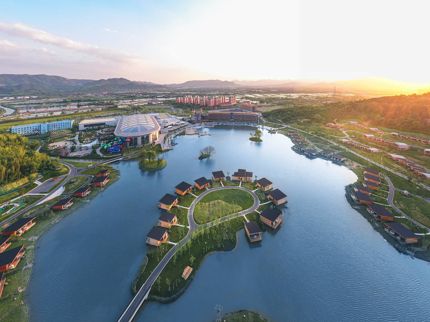 Kaiyuan Senbo Holiday Park Hotel Mogan Mountain in Huzhou | 2025 Prezzi ...