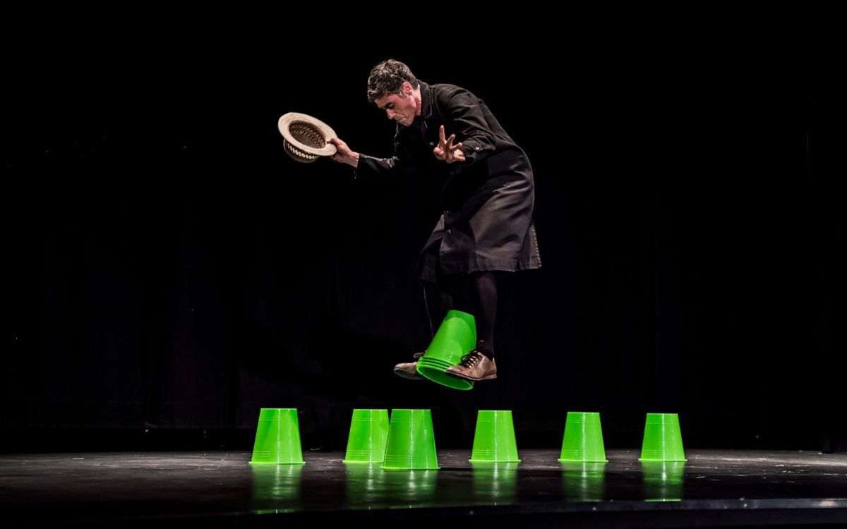 Bakéké (Bucket) | Theatre | Esplanade
