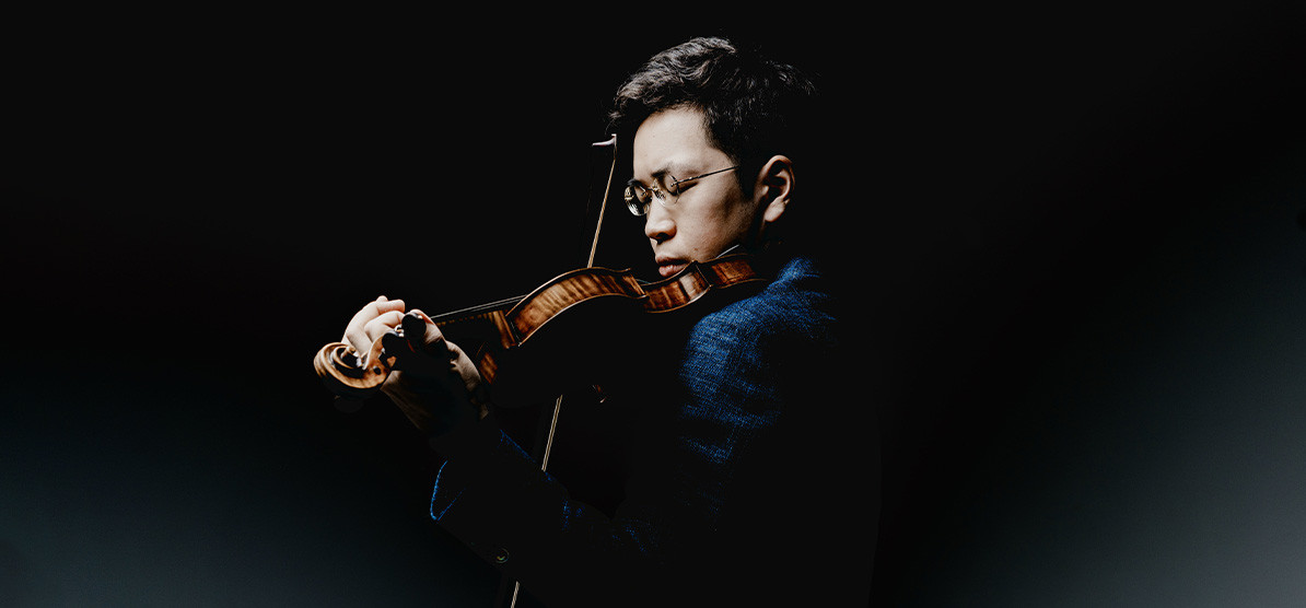 Paul Huang plays Tchaikovsky Violin Concerto