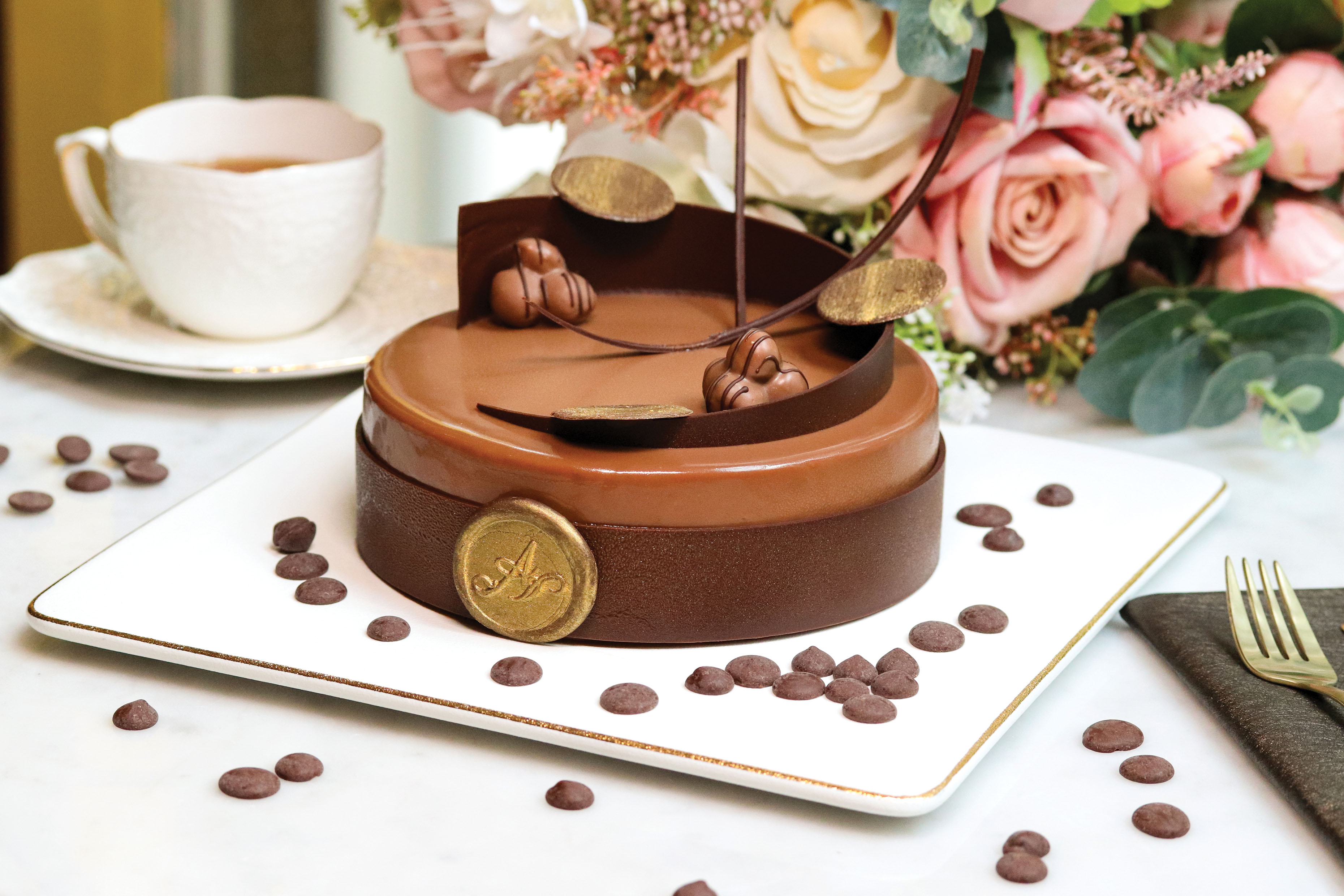 Hotel Alexandra Cake Counter at Hotel Alexandra Hong Kong | Hotel Cake ...