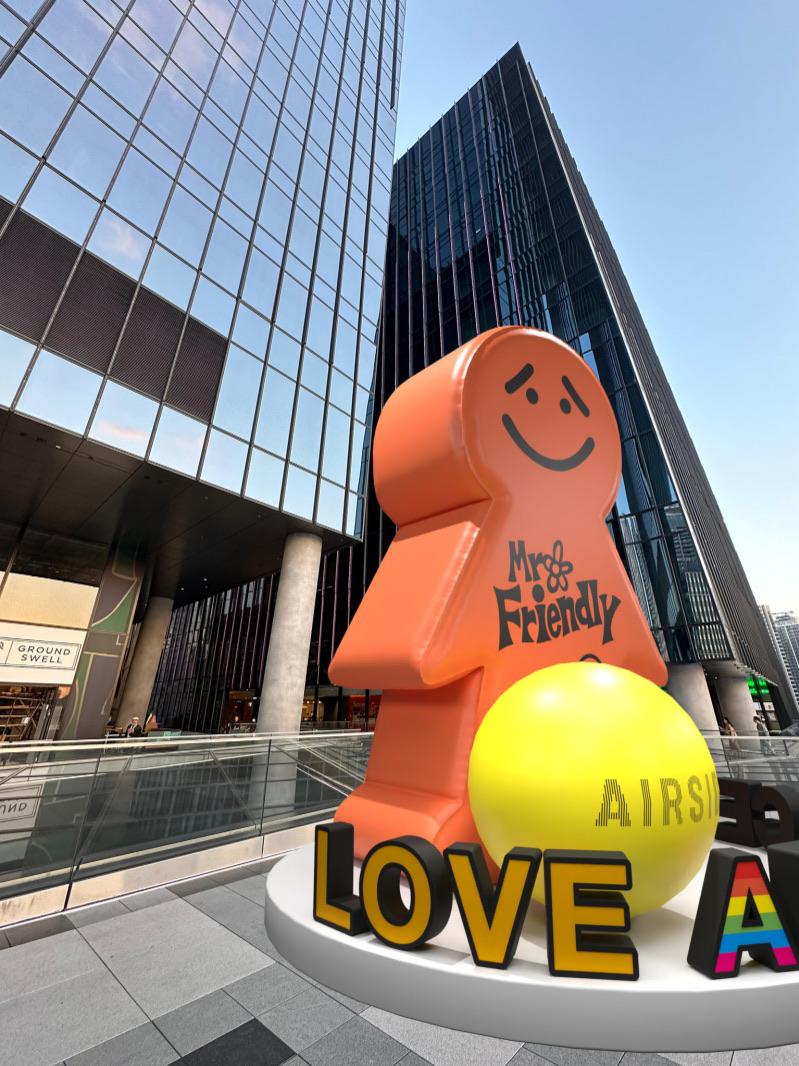 AIRSIDE開業一周年 x 中秋節慶呈獻：MR.FRIENDLY「LOVE ART PEACE」巡迴展覽香港站