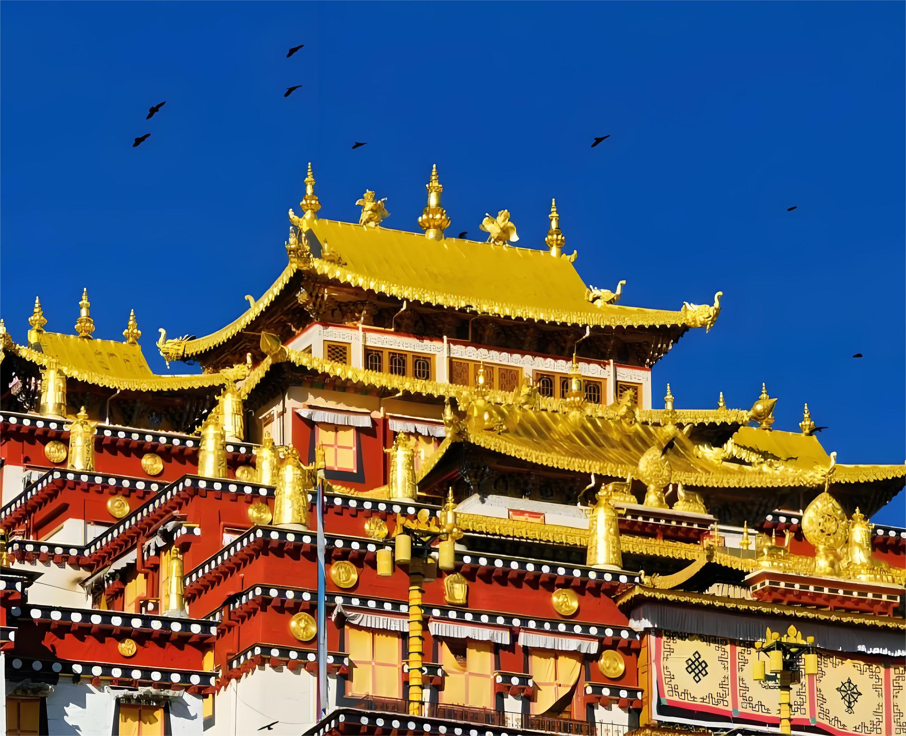 Shangri-La Songzanlin Temple + Napa Lake + Tibetan Home Visit ...