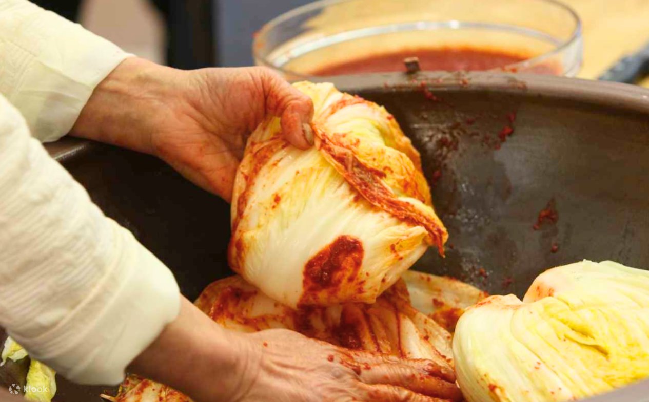 Back Through the Seoul History: Kimchi Experience Tour from Seoul ...