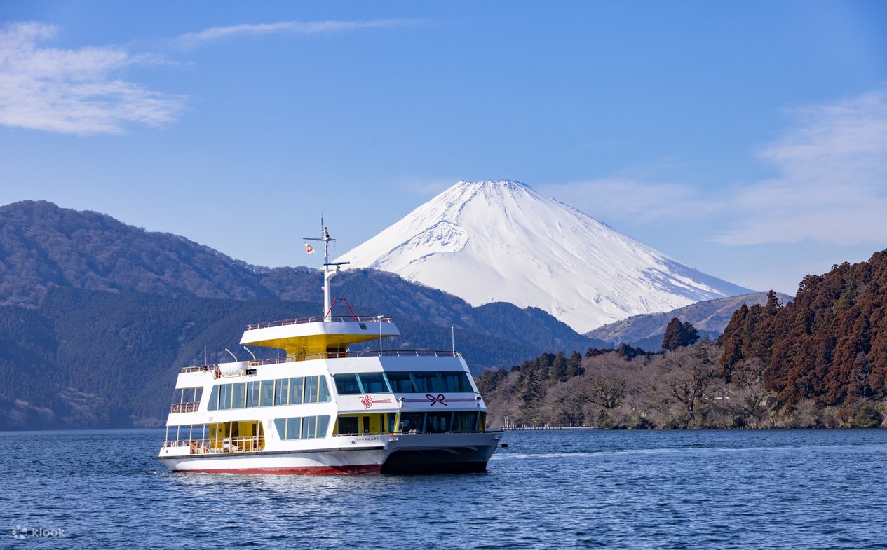 Hakone Lake Ashinoko pleasure boat round trip ticket (Hakone) - Klook ...