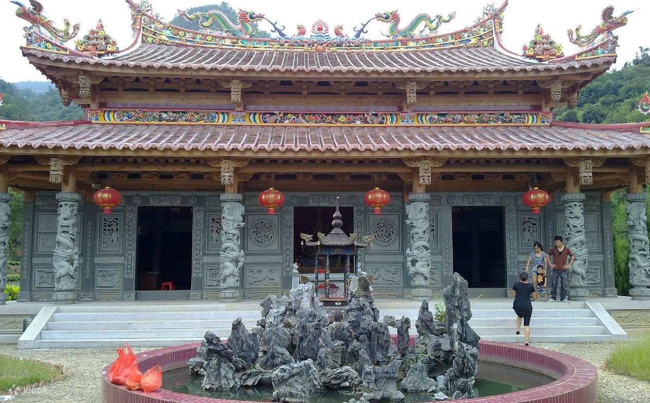 Anxi Hongenyan and Bama Tea Garden Private Tour 1 Day from Xiamen ...