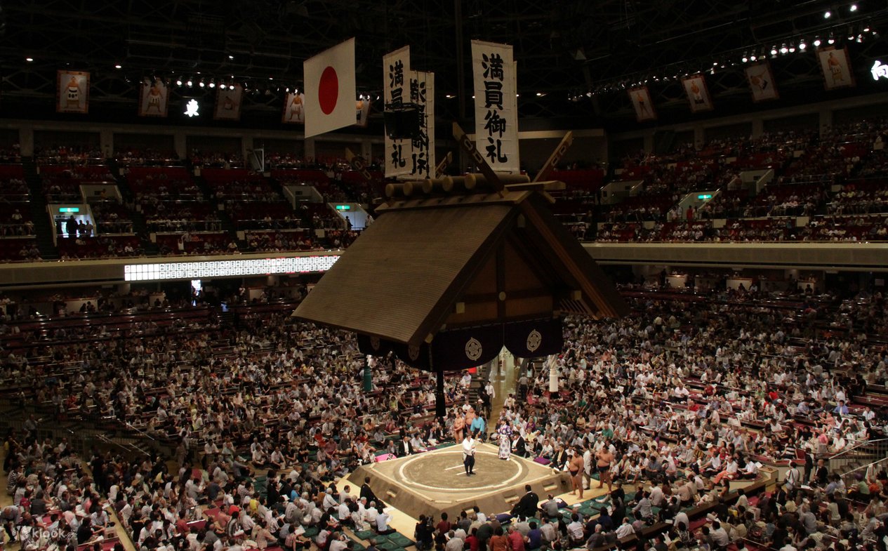 Tokyo:Grand Sumo Tournament day tour - Klook