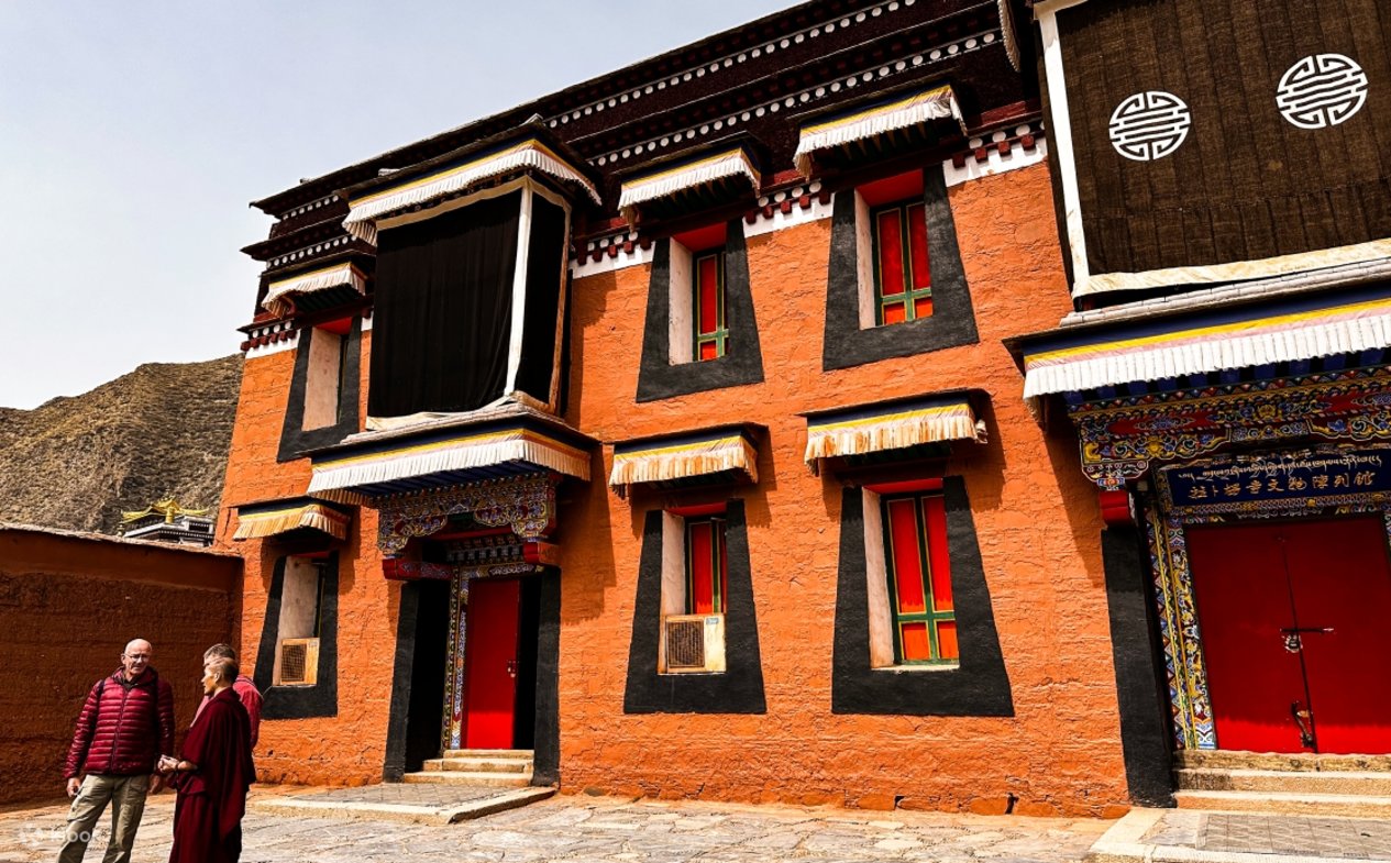 2-Day Lanzhou Tour: Speedboat Discovery of Bingling Temple + Stroll ...