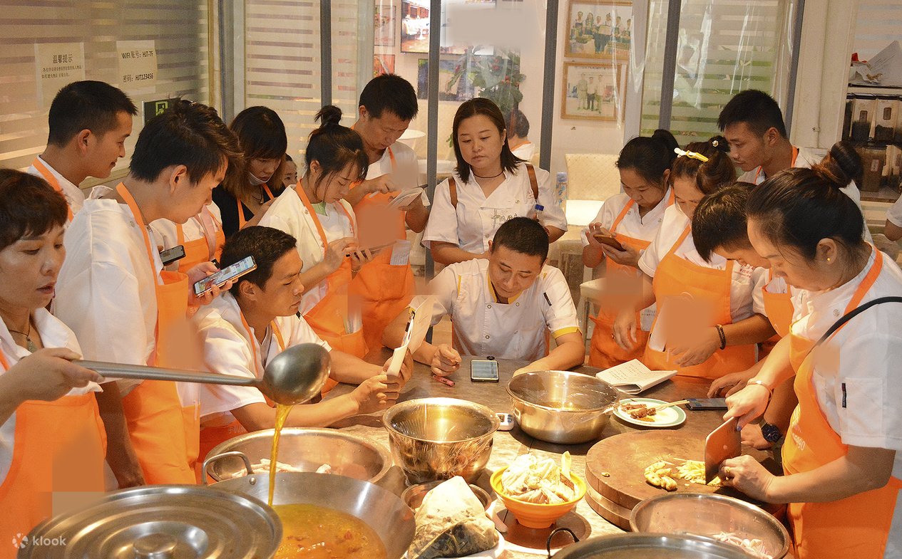 Chengdu Private Half-Day Tour: Sichuan Cuisine Cooking Class & Local ...