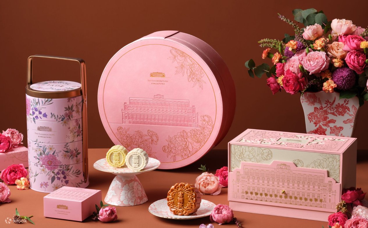 The Fullerton Cake Boutique Mid-Autumn Mooncakes - Klook
