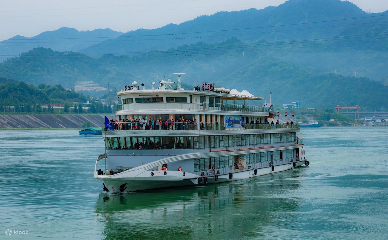 Yichang Three Gorges Dam & Gezhouba Dam & Xiling Gorge One-Day Tour ...