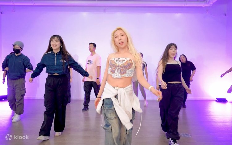 K-POP Dance One-Day Class with a Professional in Hongdae - Klook
