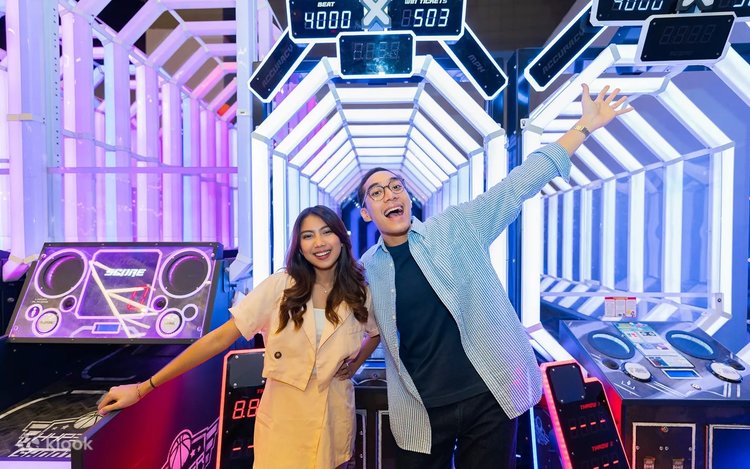 Timezone Paris Van Java in Bandung - Klook
