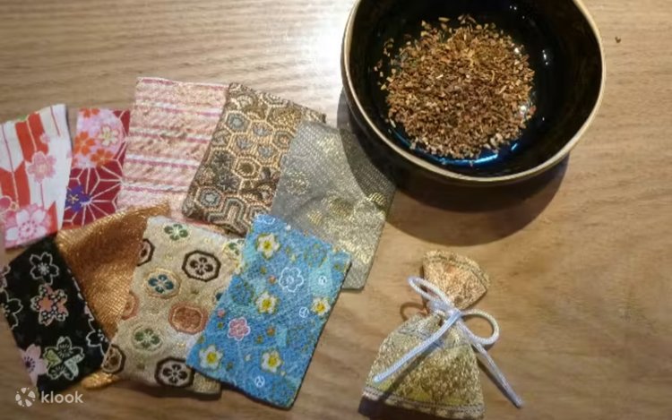 Echizen Japanese Candlelight and Scent Pouch Making Experience - Klook